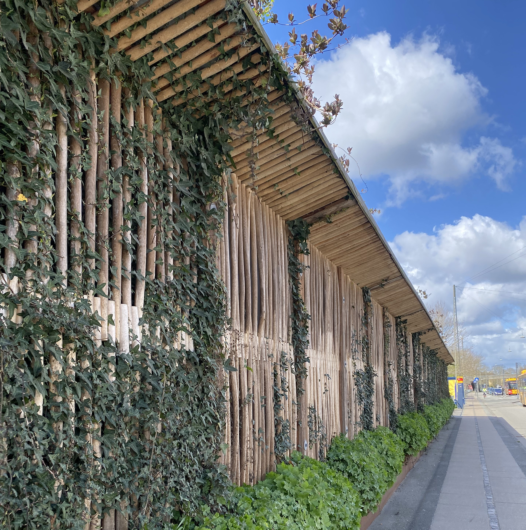 Multipurpose barrier manages stormwater, reduces noise | ASCE